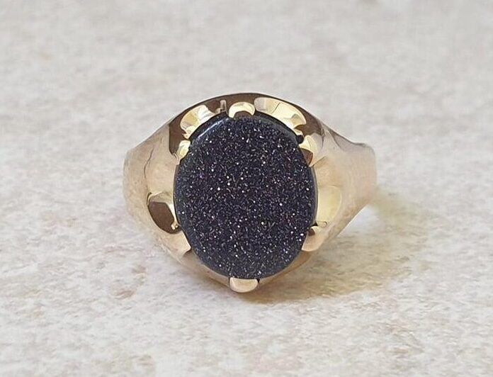 Blue Goldstone Signet Ring in 9ct Gold. - Gems Afire - Vintage Jewellery UK