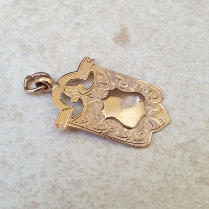 Shield Medallion in 9ct Gold. - Gems Afire - Vintage Jewellery UK