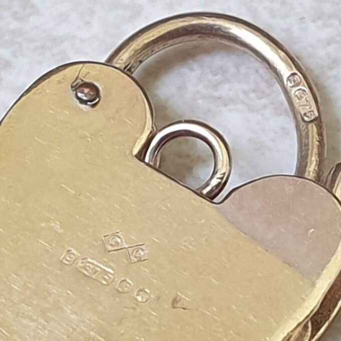 Engraved Front Small Padlock in 9ct Gold - Gems Afire - Vintage ...