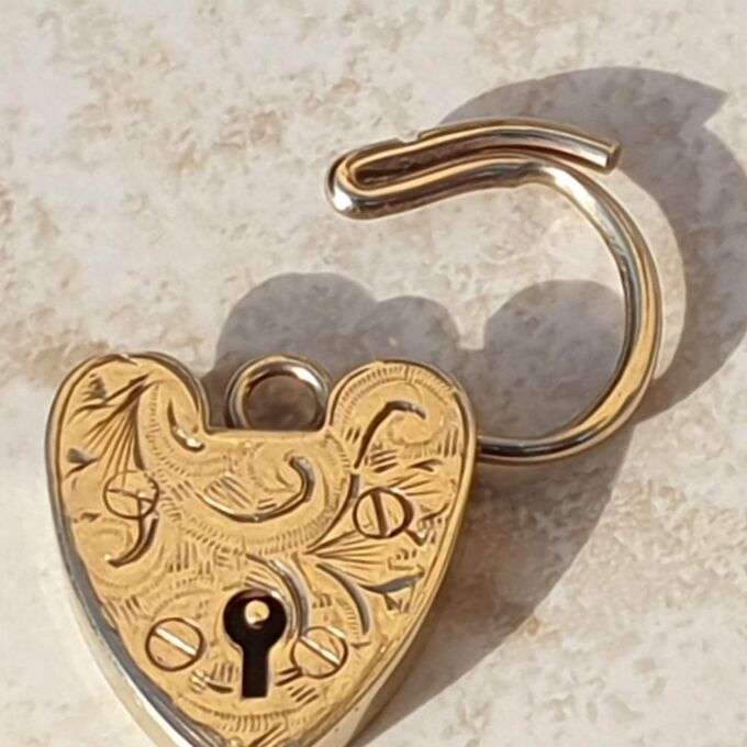 Engraved Heart Padlock in 9ct Gold - Gems Afire - Vintage Jewellery UK