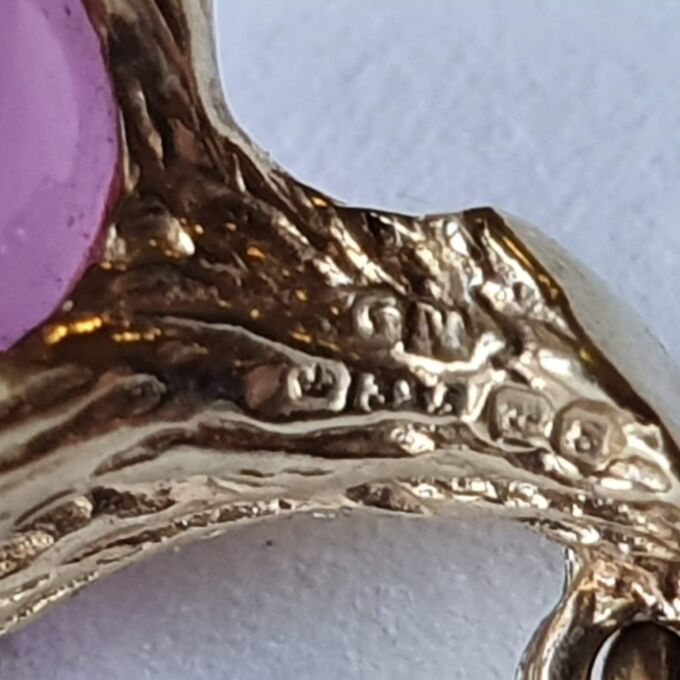 Claw or Talon Pendant in 9ct Gold - Gems Afire - Vintage Jewellery UK