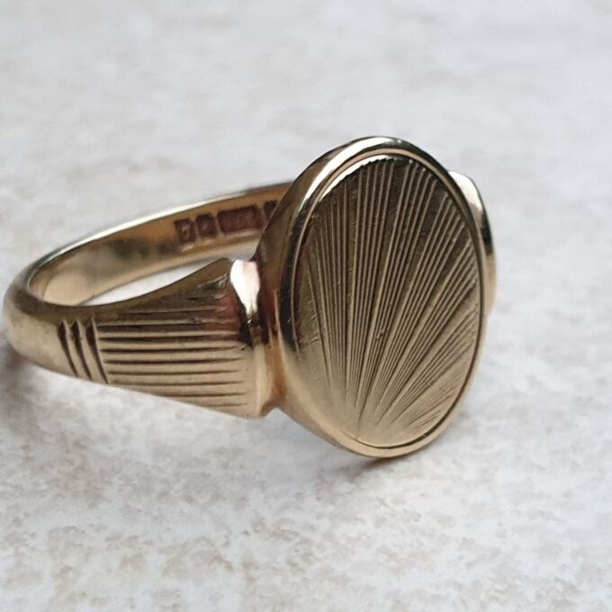 Sunray Signet Ring in 9ct Gold, a UK S 1/2 or a US 9 3/4 - Gems Afire ...
