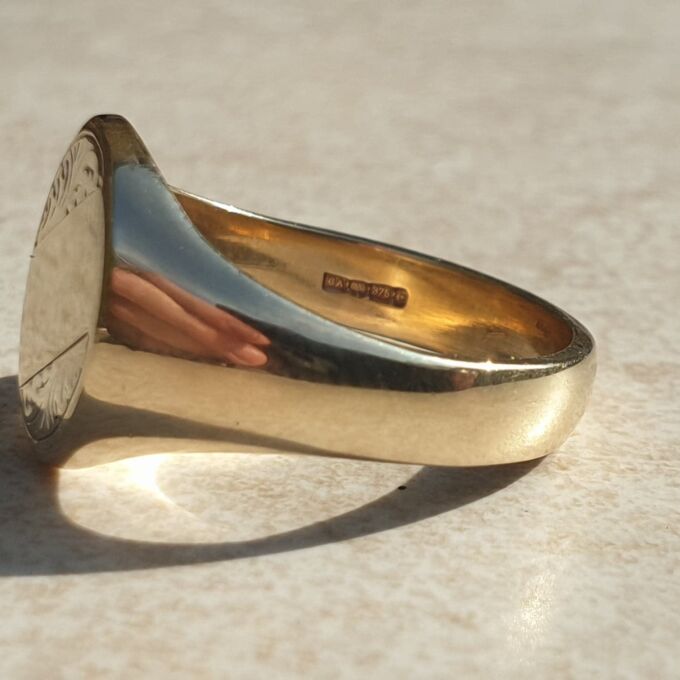 Oval Part Engraved Signet Ring in 9ct Gold. - Gems Afire - Vintage ...