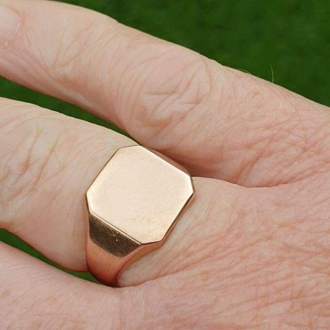 Simple Plain Signet Ring in 9ct Rose Gold, a UK K 1/2 or a US 5 3/4 ...