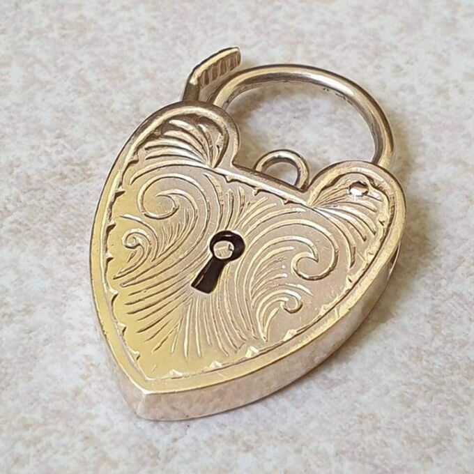 Large Engraved Padlock in 9ct Gold - Gems Afire - Vintage Jewellery UK