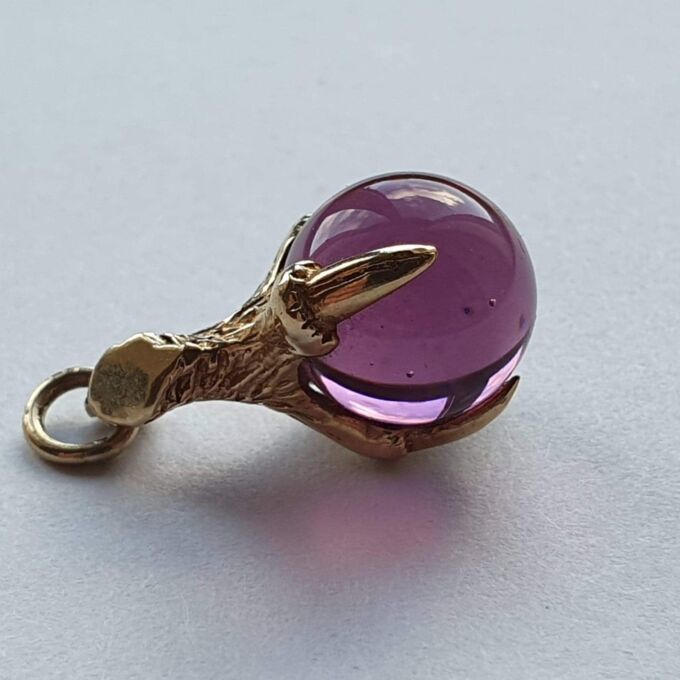 Claw or Talon Pendant in 9ct Gold - Gems Afire - Vintage Jewellery UK