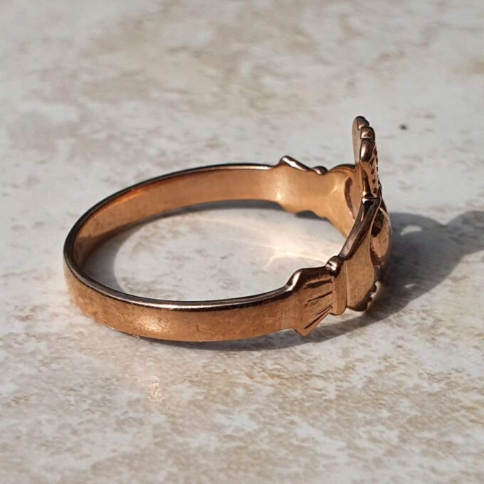 Simple Claddagh Ring in 9ct Rose Gold, a UK L 1/2 or a US 6 1/4 - Gems ...