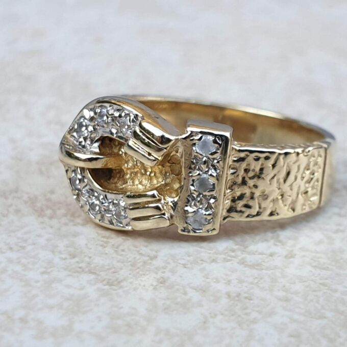 Tiny Pinky Finger Buckle Ring in 9ct Gold, a UK size F or a US 3 1/4 ...