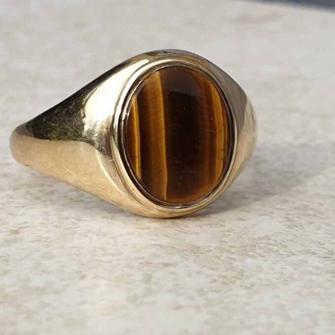Tigers Eye Signet Ring in 9ct Gold, a UK S 1/2 or a US 9 3/4. - Gems ...