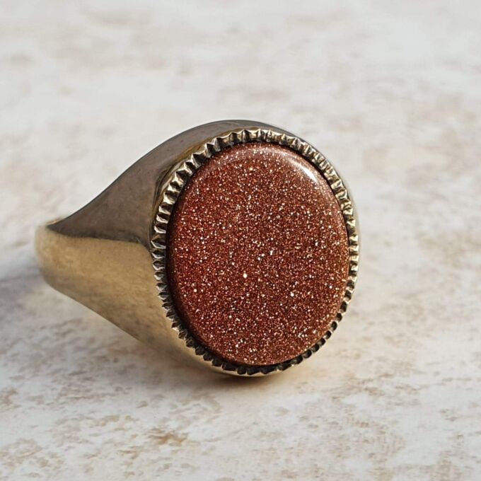 Goldstone Signet Ring in 9ct Gold. - Gems Afire - Vintage Jewellery UK