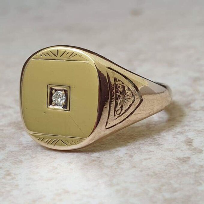 Heavy Diamond Set Signet Ring in 9ct Gold, a UK S or a US 9 1/4. - Gems ...