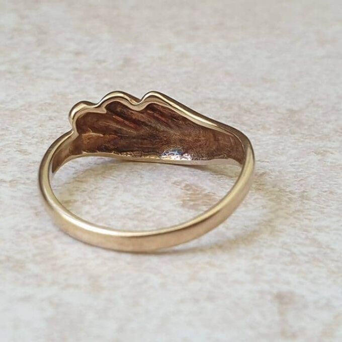 Wave Design Ring in 9ct Gold. - Gems Afire - Vintage Jewellery UK
