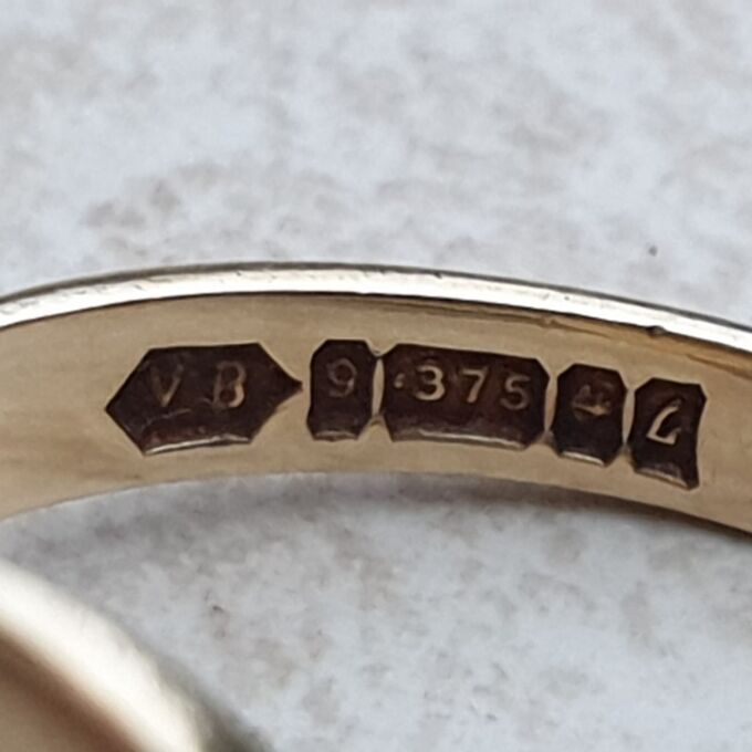 Sunray Signet Ring in 9ct Gold, a UK S 1/2 or a US 9 3/4 - Gems Afire ...