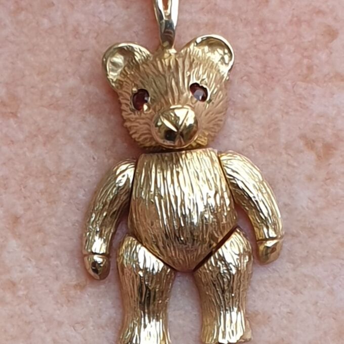 Large Teddy Bear in 9ct Gold - Gems Afire - Vintage Jewellery UK