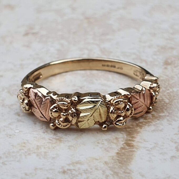 Flower and Leaf Design Ring in 9ct yellow & rose gold, a UK O or a US 7 ...