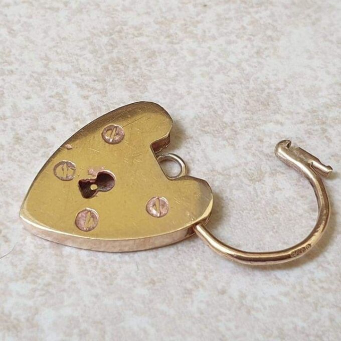 Reserved - Plain Padlock in 9ct Gold - Gems Afire - Vintage Jewellery UK