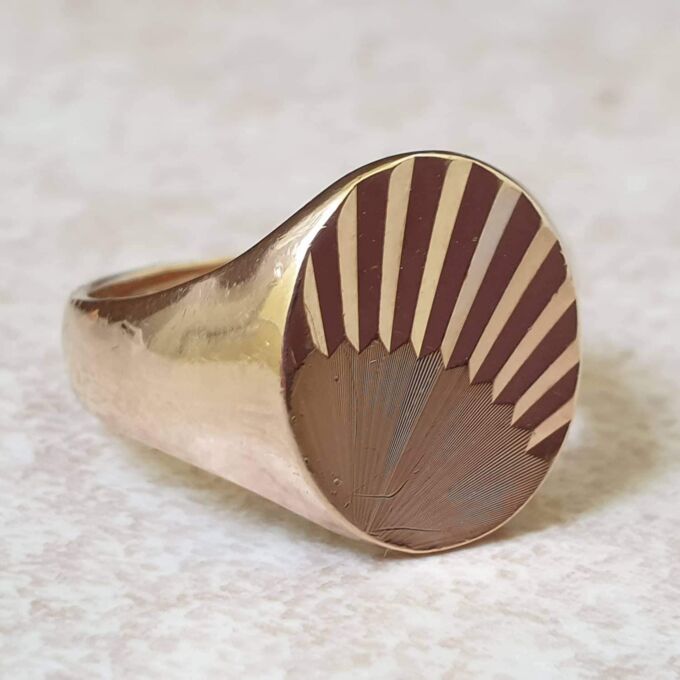 Oval Sunray Signet Ring in 9ct gold, a UK O or a US 7 1/4 - Gems Afire ...