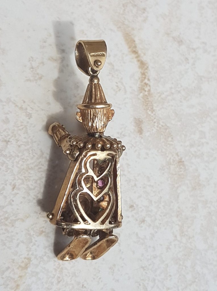 Fabulous Articulated Clown Pendant in 9ct Gold - Gems Afire - Preloved ...