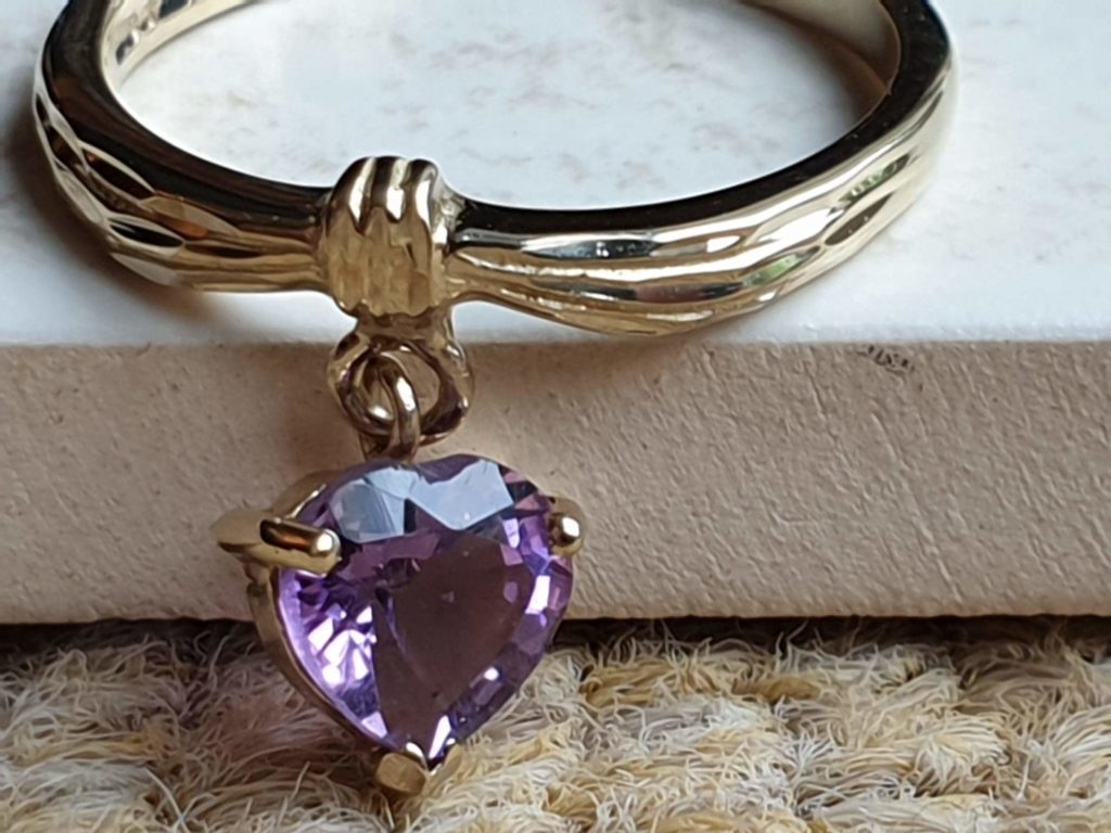 Amethyst Dangling Charm Ring in 9ct Gold, a UK K 1/2 or a US 5 1/2 ...