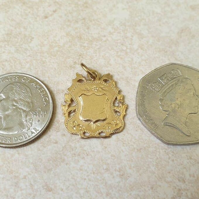 Ornate Shield Medallion in 9ct Gold. - Gems Afire - Vintage Jewellery UK