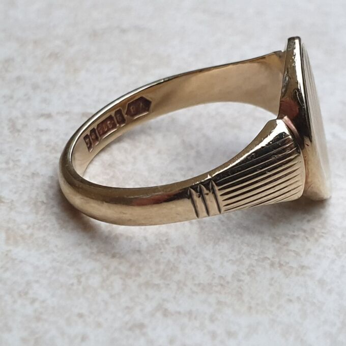 Sunray Signet Ring in 9ct Gold, a UK S 1/2 or a US 9 3/4 - Gems Afire ...