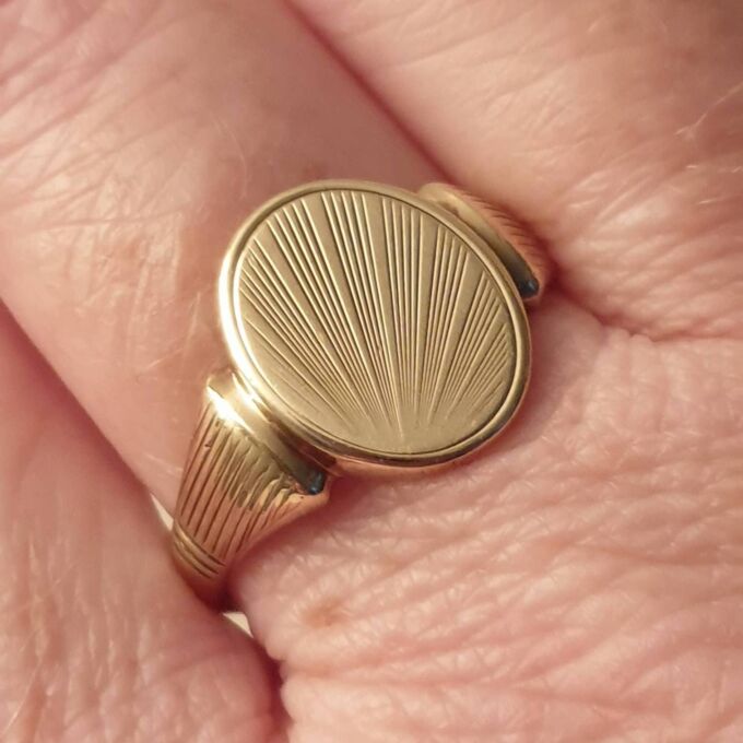 Sunray Signet Ring in 9ct Gold, a UK S 1/2 or a US 9 3/4 - Gems Afire ...