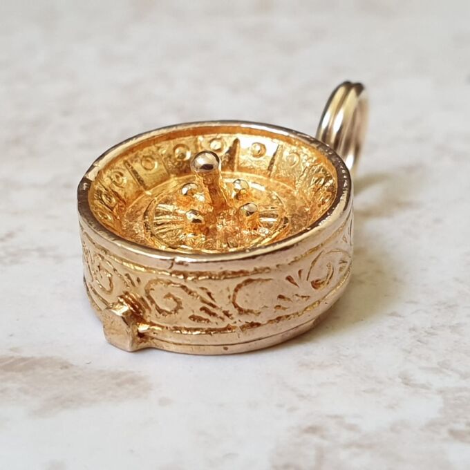 Roulette Wheel Charm Pendant with Hidden Compartment in 9ct Gold - Gems ...