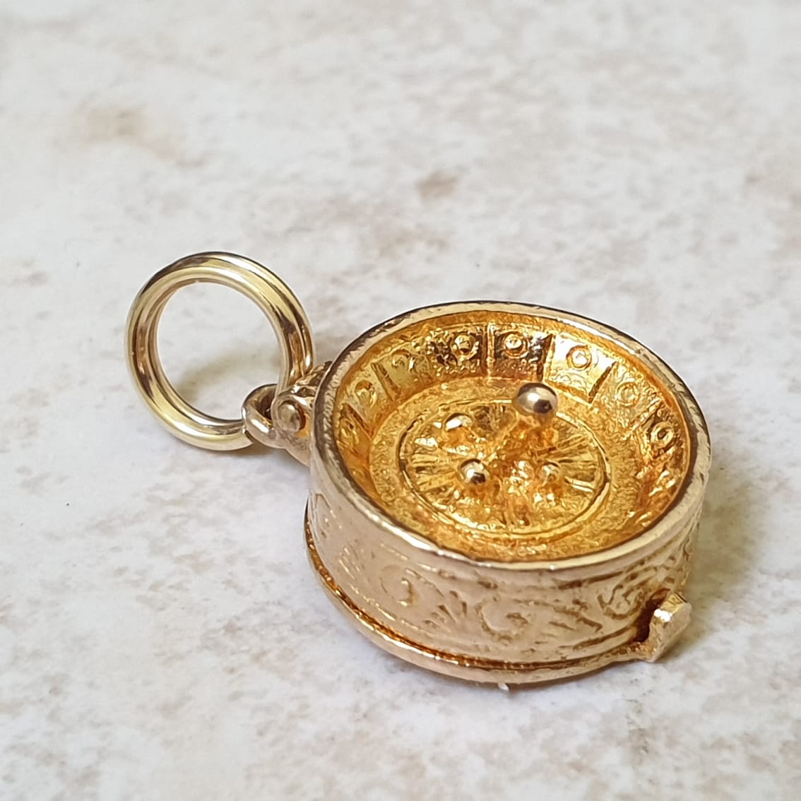Roulette Wheel Charm Pendant with Hidden Compartment in 9ct Gold - Gems ...