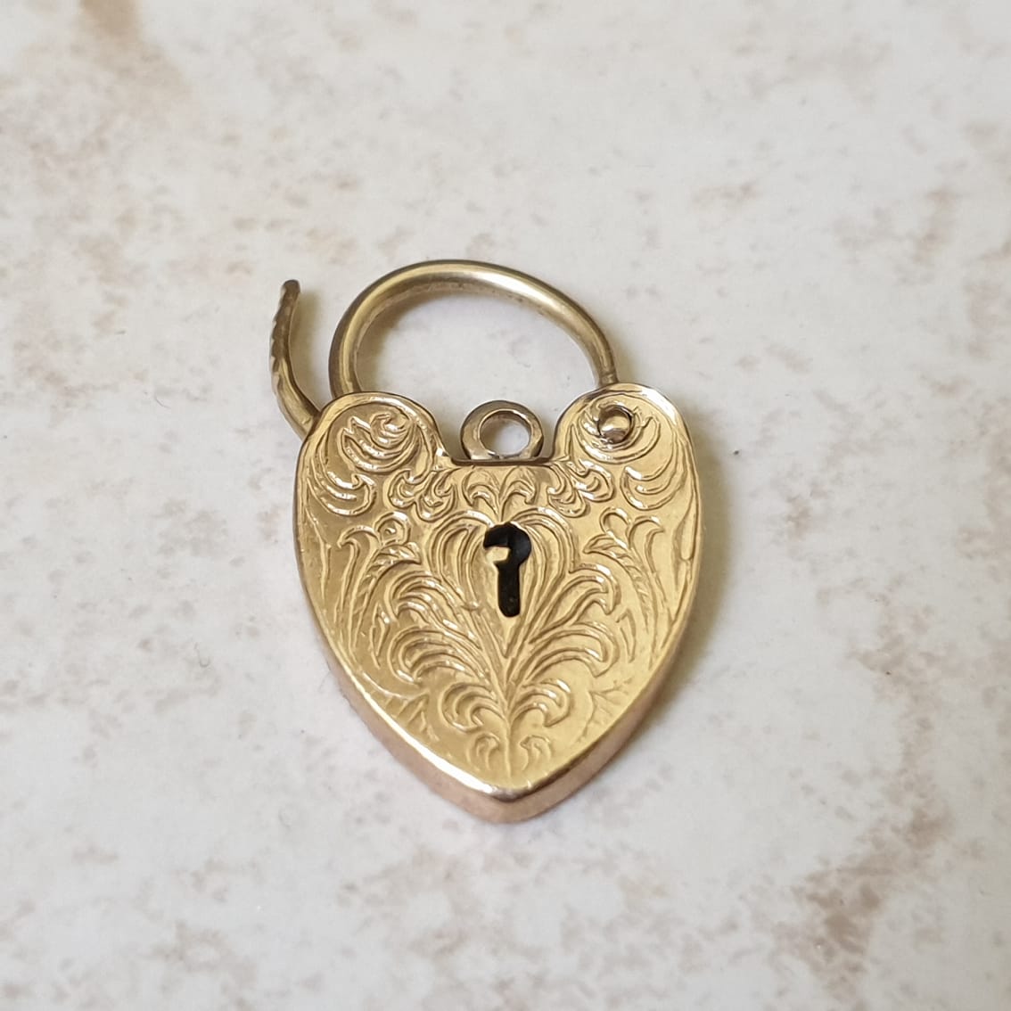 Engraved Heart Padlock in 9ct Gold - Gems Afire - Vintage Jewellery UK