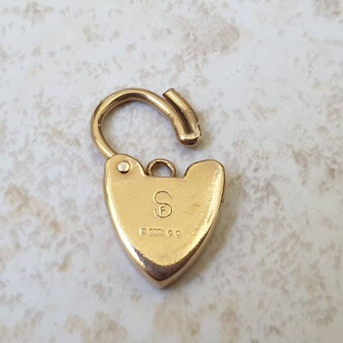 Small Engraved Padlock in 9ct Gold - Gems Afire - Vintage Jewellery UK