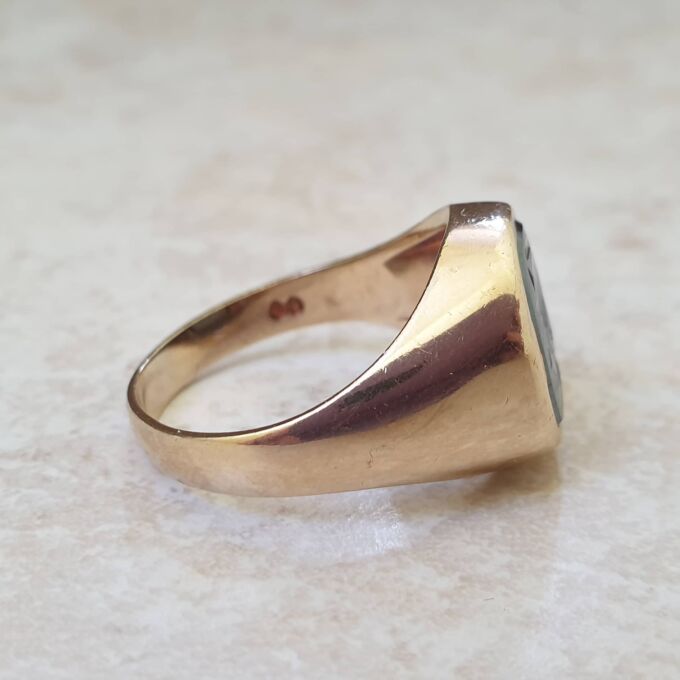 Hematite Centurion Signet Ring in 9ct Gold - Gems Afire - Vintage ...