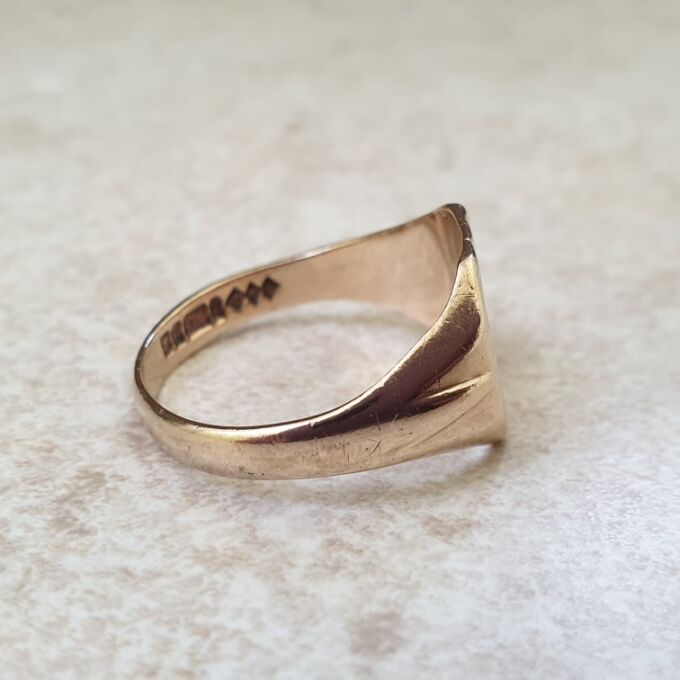 Sunray Signet Ring in 9ct Gold - Gems Afire - Vintage Jewellery UK