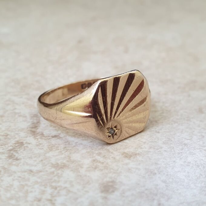 Sunray Signet Ring in 9ct Gold - Gems Afire - Vintage Jewellery UK
