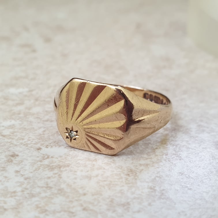 Sunray Signet Ring in 9ct Gold - Gems Afire - Vintage Jewellery UK