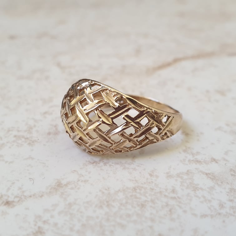Lattice Dome Ring in 9ct Gold - Gems Afire - Vintage Jewellery UK