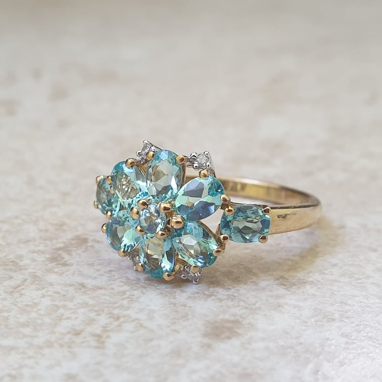Apatite Flower Cluster Ring in 9ct Gold - Gems Afire - Vintage Jewellery UK