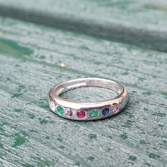 Dearest Acrostic Ring in 18ct Gold - Gems Afire - Vintage Jewellery UK