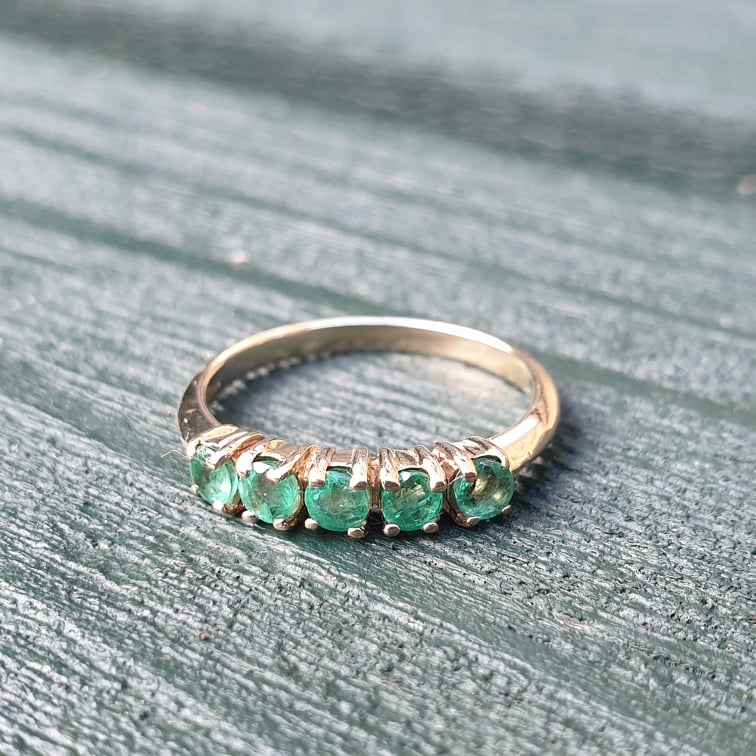 Emerald Stacking Ring in 9ct Gold - Gems Afire - Vintage Jewellery UK