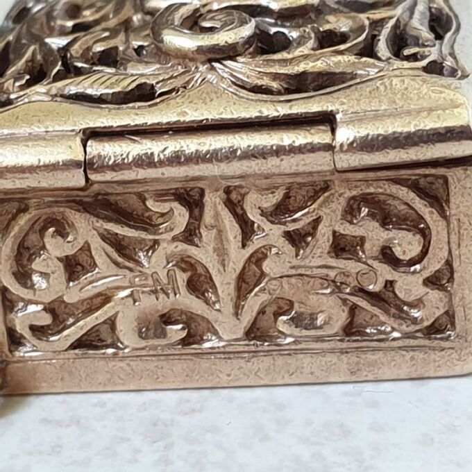 Ornate Pill Box in 9ct Gold - Gems Afire - Vintage Jewellery UK