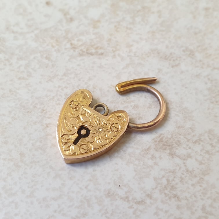 Antique Small Heart Padlock in 9ct Gold - Gems Afire - Vintage Jewellery UK