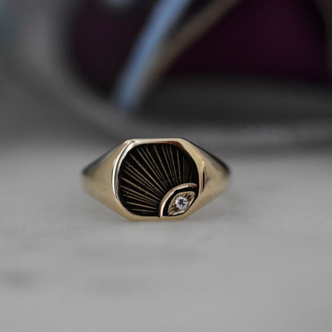Sun Ray Signet Ring in 9ct Gold - Gems Afire - Vintage Jewellery UK