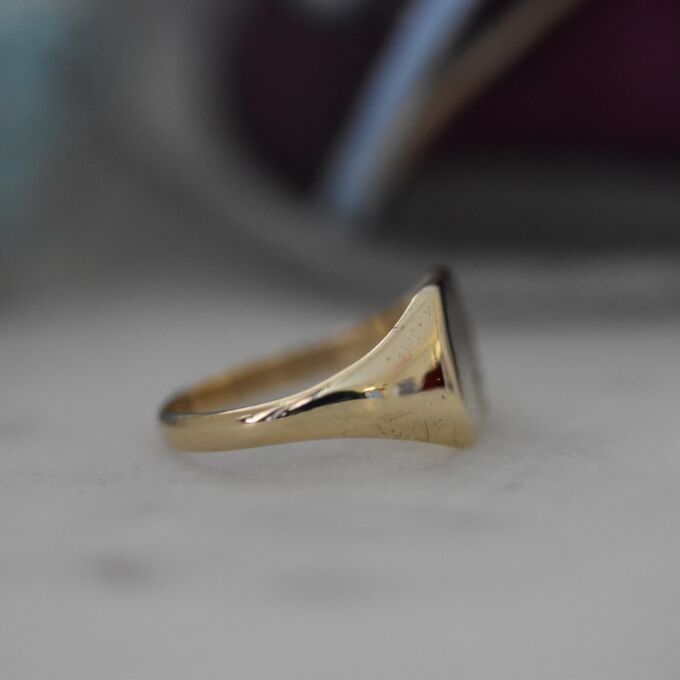 Sun Ray Signet Ring in 9ct Gold - Gems Afire - Vintage Jewellery UK