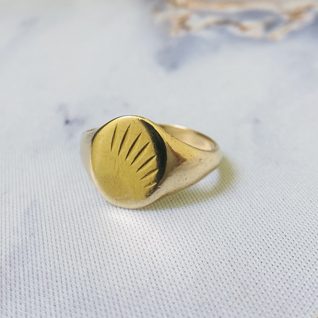 Sun Ray Signet Ring in 9ct Gold - Gems Afire - Vintage Jewellery UK