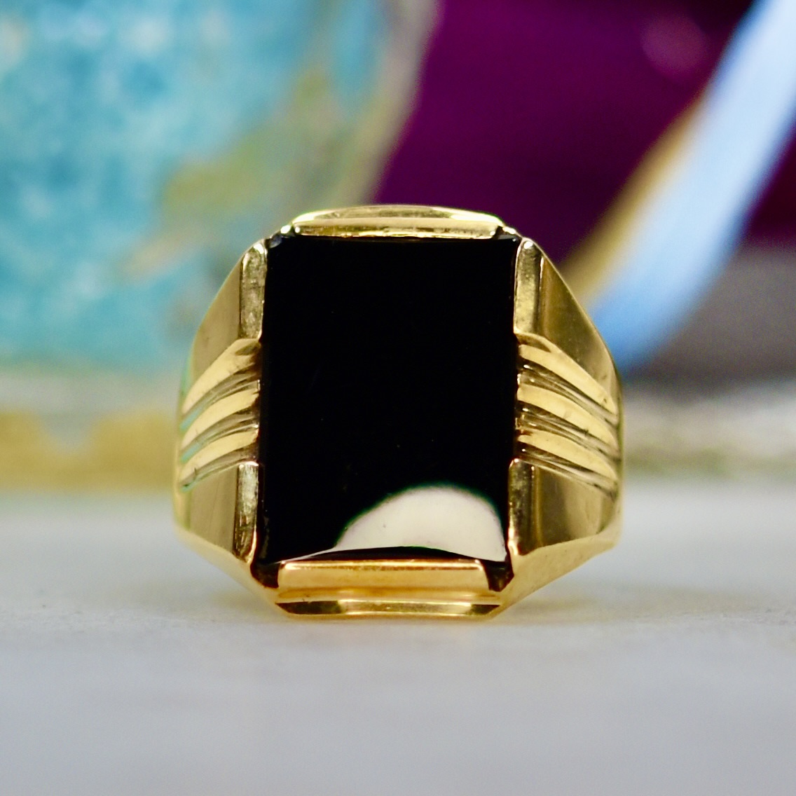 Bold Onyx Signet Ring in 9ct Gold - Gems Afire - Vintage Jewellery UK