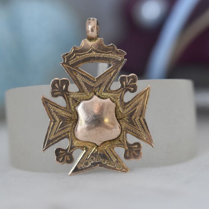Antique Maltese cross Pendant in 9ct Gold - Gems Afire - Vintage ...