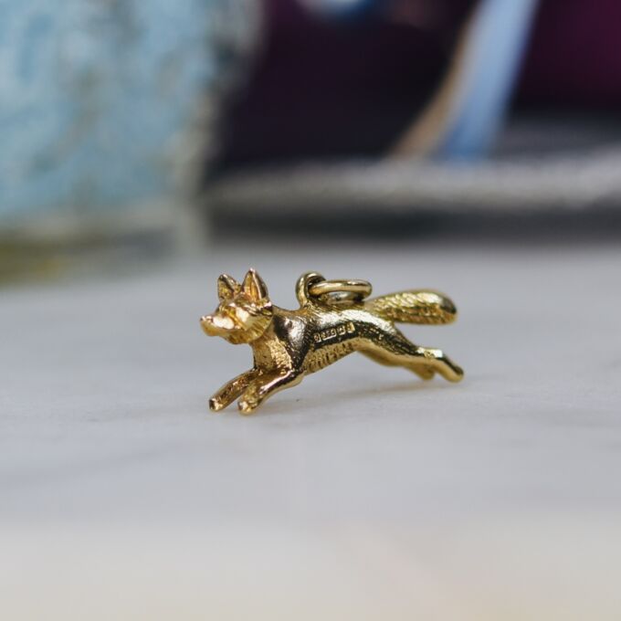 Running Fox Charm Pendant in 9ct Gold - Gems Afire - Vintage Jewellery UK
