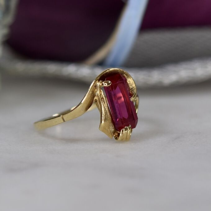 Synthetic Ruby Ring in 10ct Gold - Gems Afire - Vintage Jewellery UK