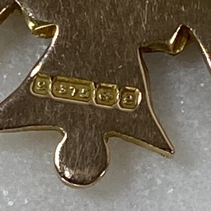 Antique Medallion Pendant in 9ct Gold - Gems Afire - Vintage Jewellery UK