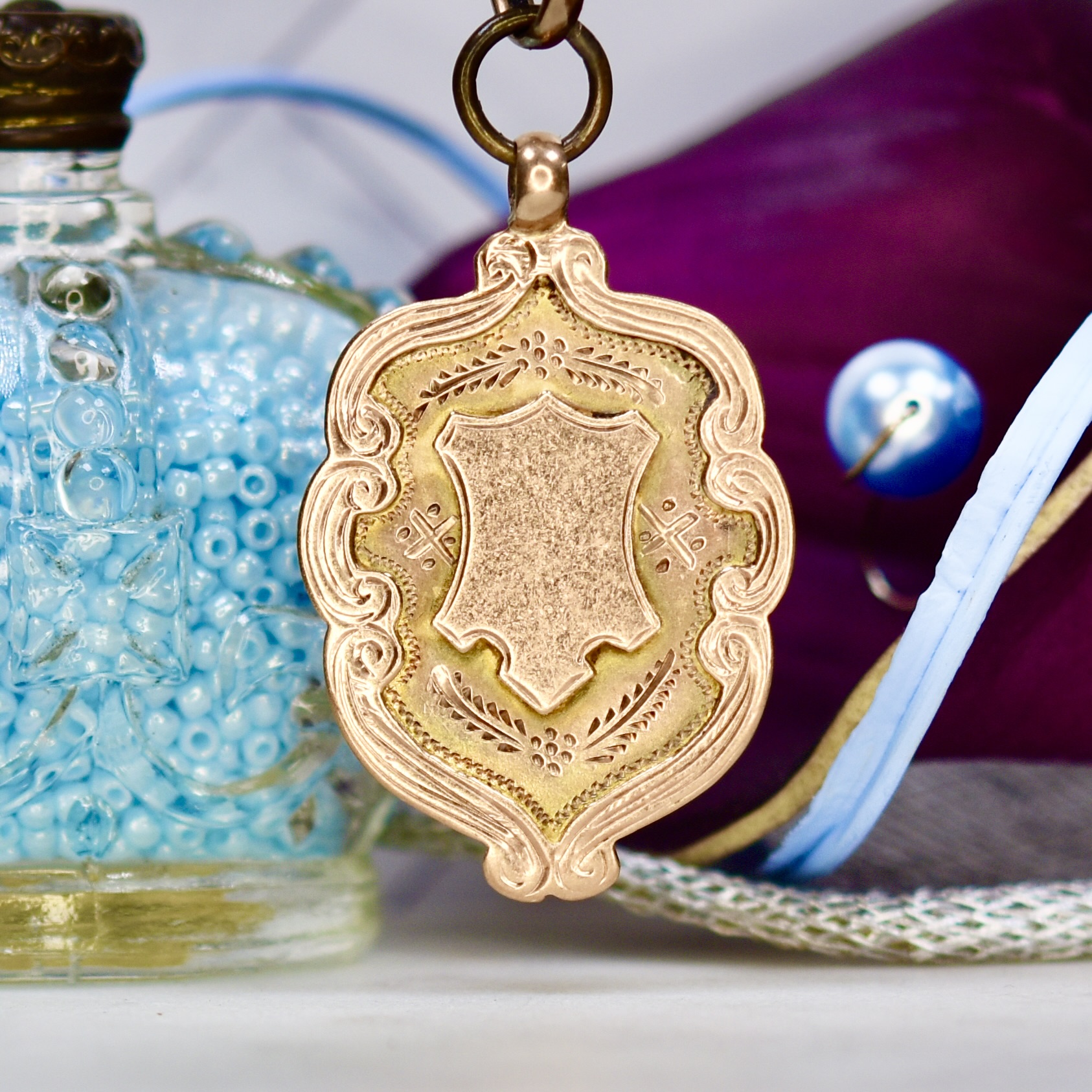 Shield Medallion Pendant in 9ct Gold - Gems Afire - Vintage Jewellery UK