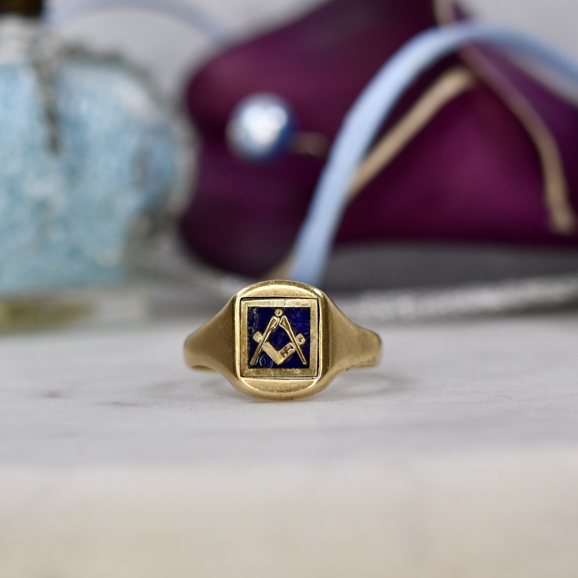 Masonic Swivel Ring in 9ct Gold - Gems Afire - Vintage Jewellery UK